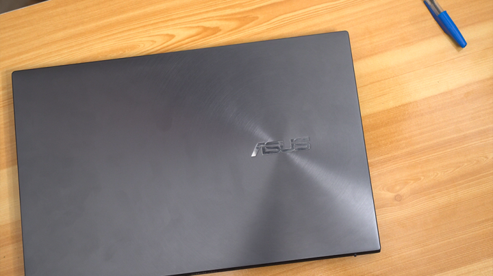ASUS Zenbook 14 UX425E w/ 11th Gen i5 Review