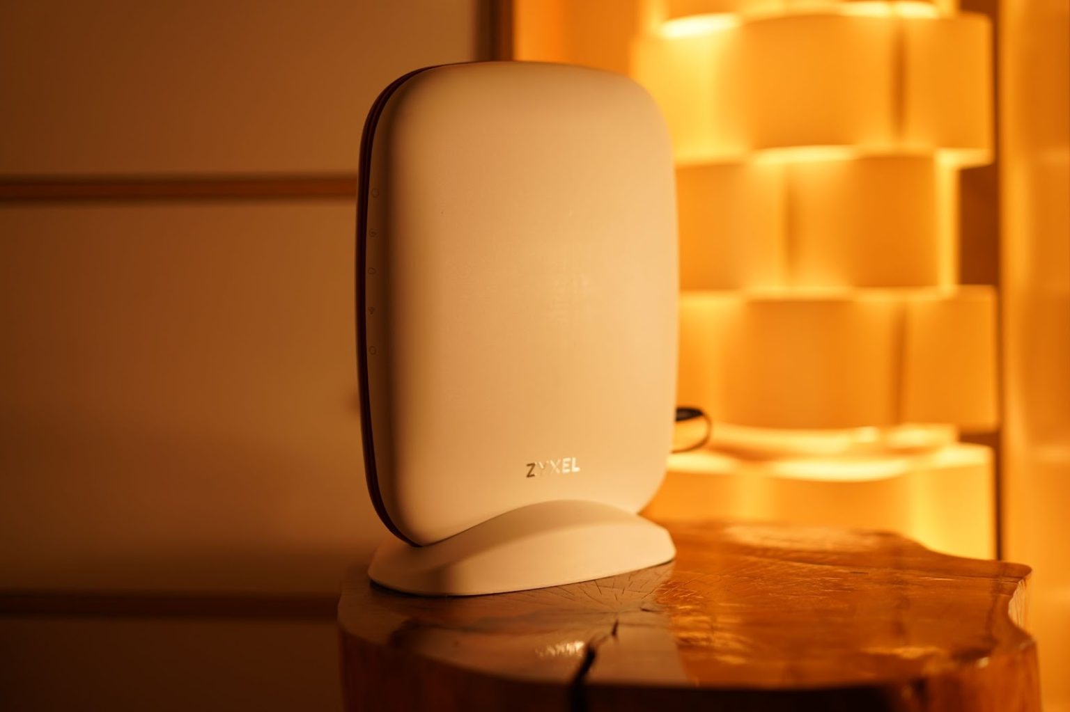 Zyxel AXE5400 (SCR 50AXE) WiFi 6E Secure Cloud-Managed Router Review ...