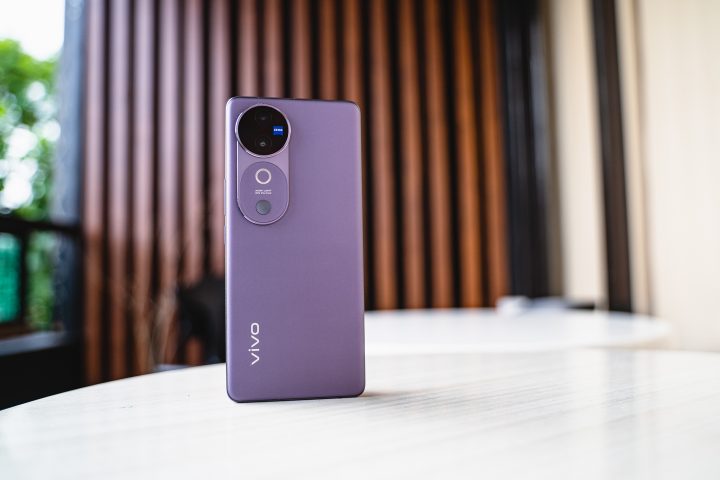 The major design change from the V30 series to the V40 series would be ...